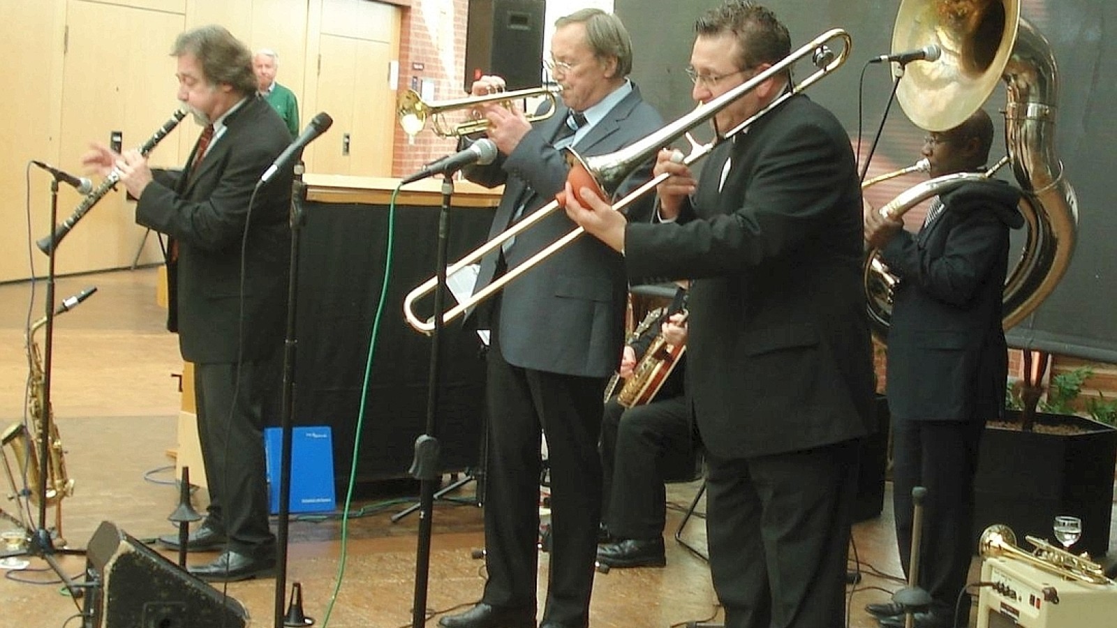 Rod Mason musiziert mit neuer Spitzenformation