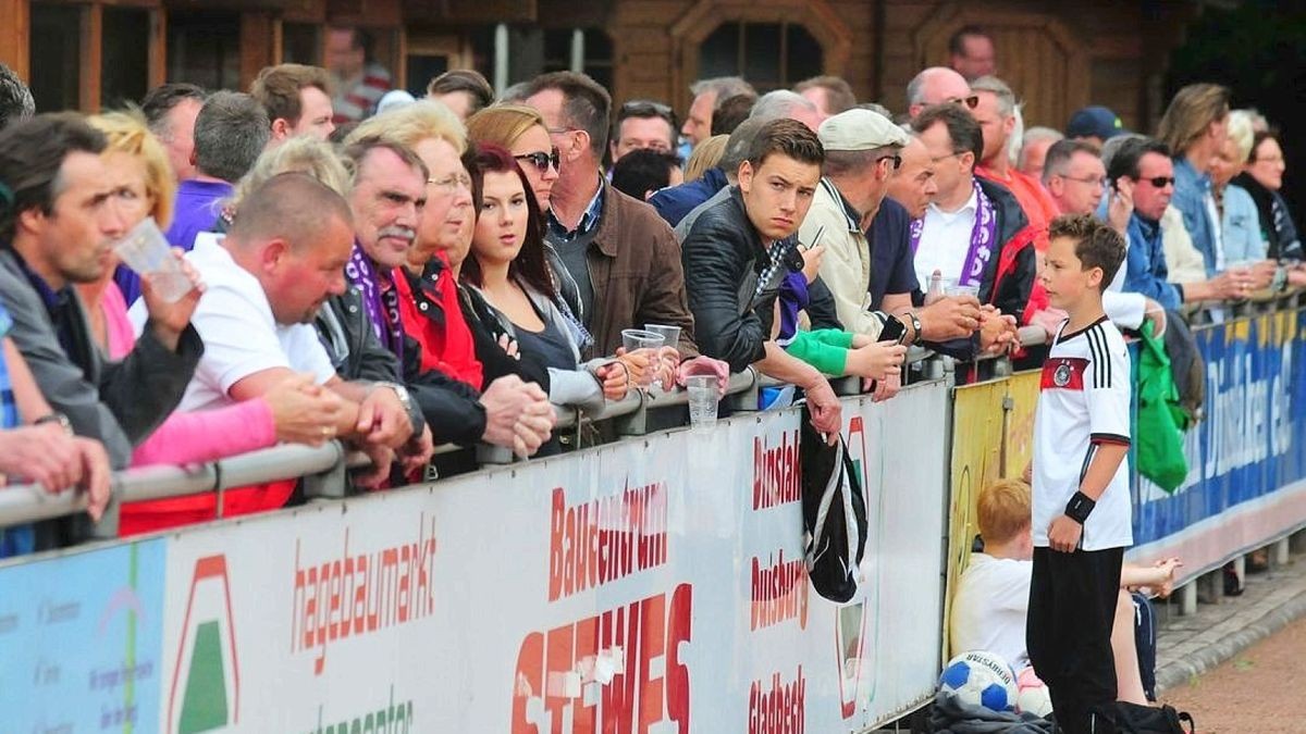 Jahn Hiesfeld feiert