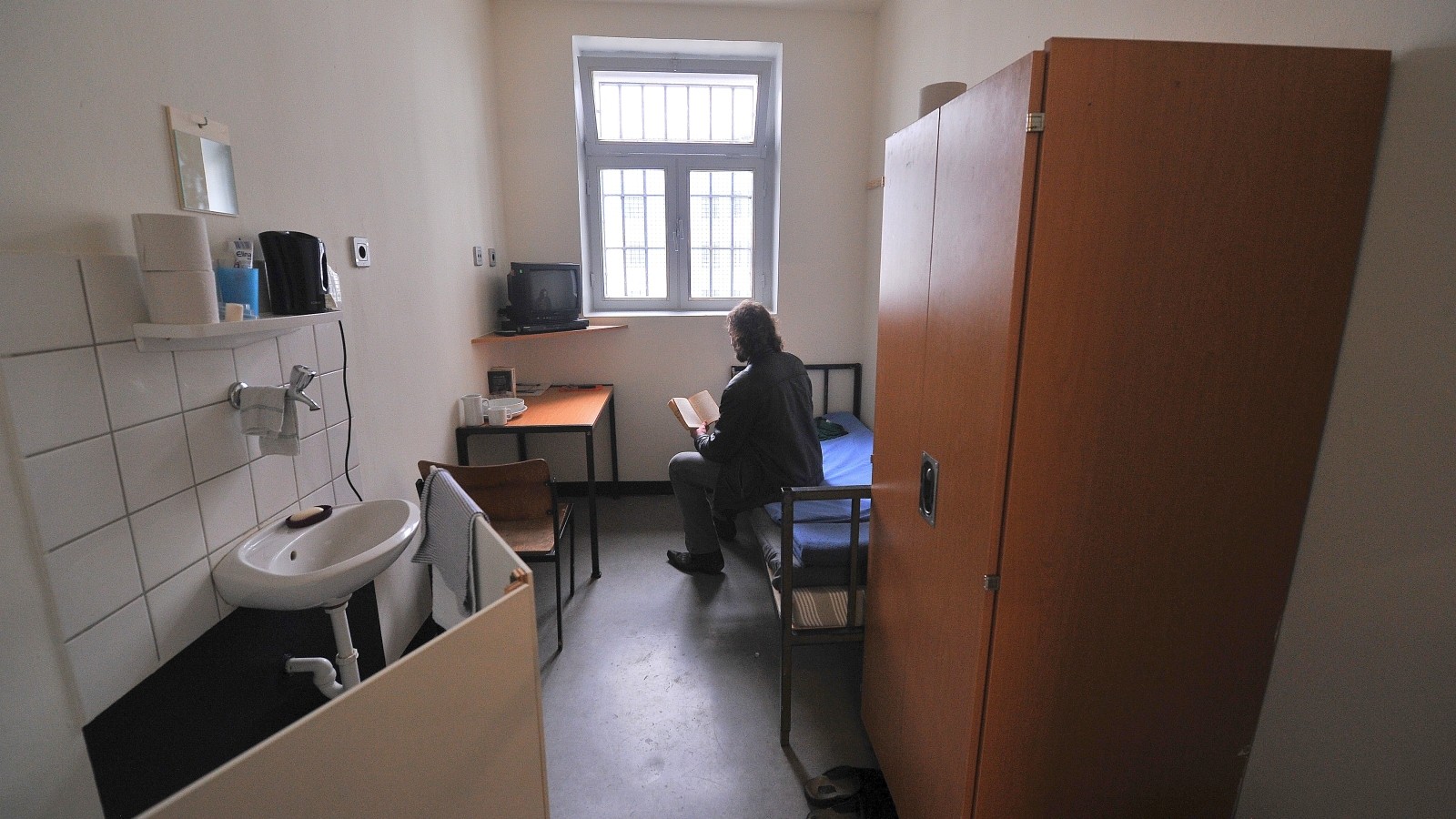 Leben auf acht Quadratmetern – zu Besuch im Jugendknast