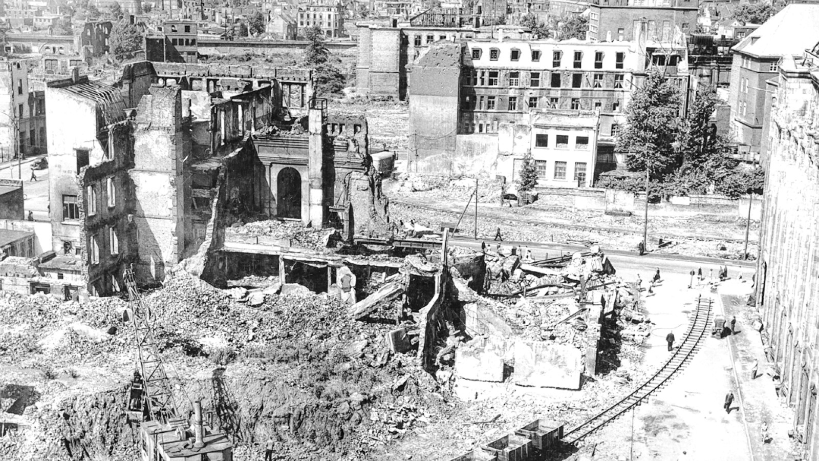 1944 fielen in einer Nacht 140.000 Bomben auf Bochum